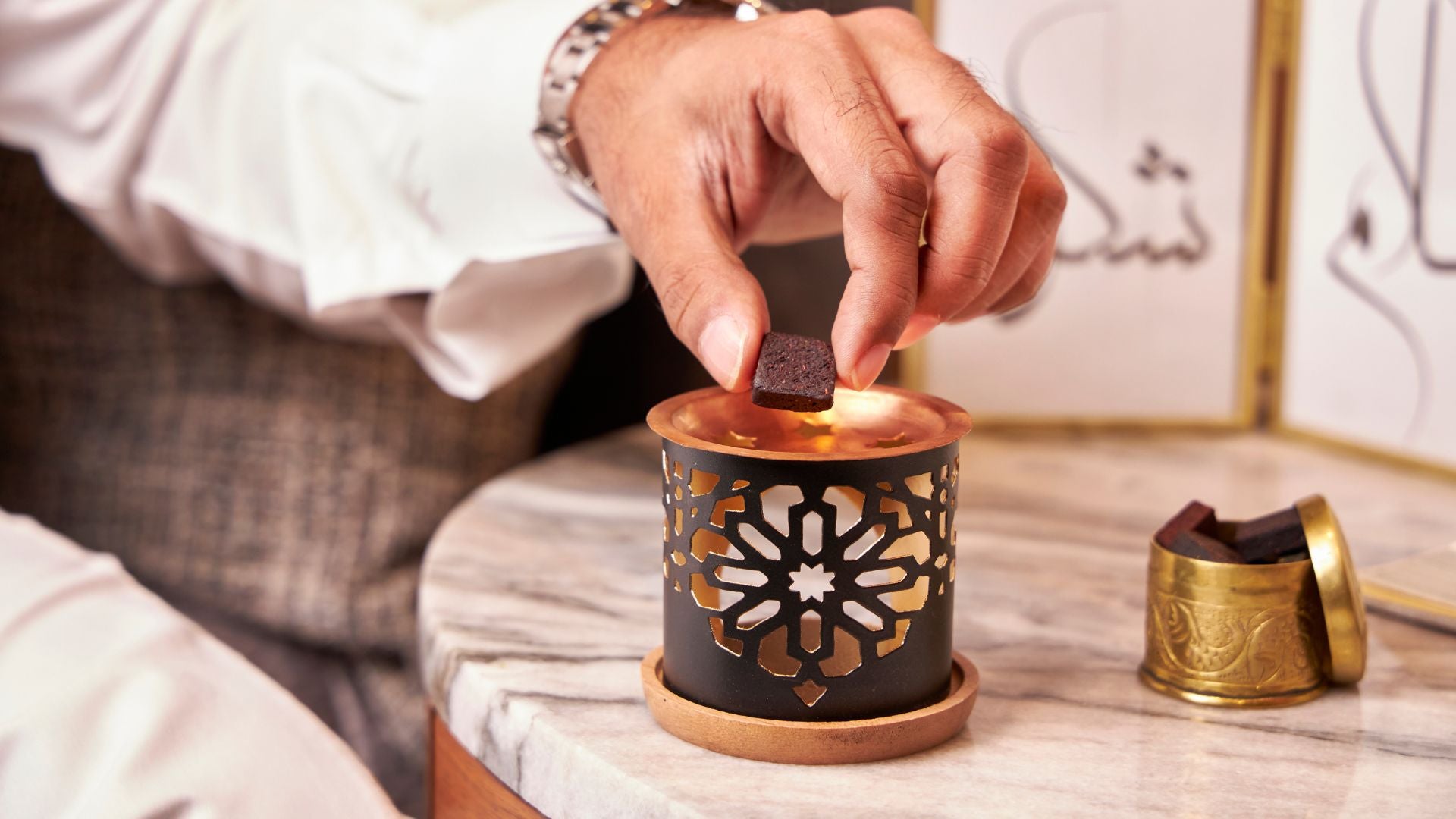 The Art of Burning Bakhoor – Dukhni - Islamic Scents of Arabia الروائح ...